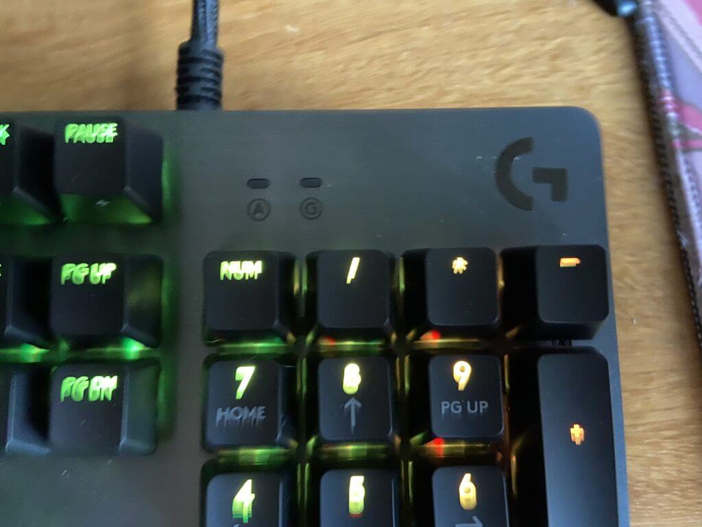 Análise: Logitech G512 Carbon com layout ABNT2! - Última Ficha